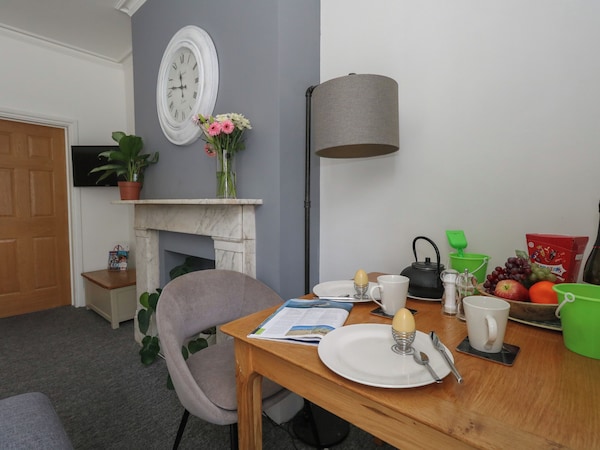 Flat 2 - Studland, Romantic, Country Holiday Cottage In Bournemouth - Bournemouth University