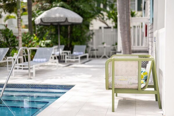 Modern Lodge W/ Outdoor Pool Near Attractions Ideal For Family Fun - Key West, FL