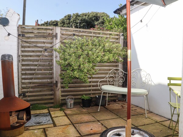Goldhurst Apartment, Pet Friendly, With Open Fire In Hastings - Hastings Beach