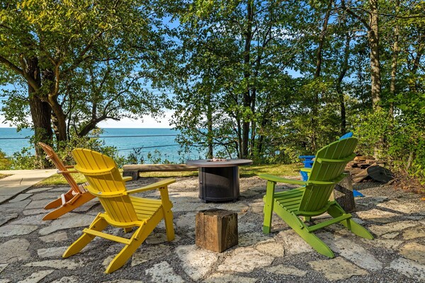 The Cypress Log Cabin - Historic National Park Home On The Beach - Michigan City, IN