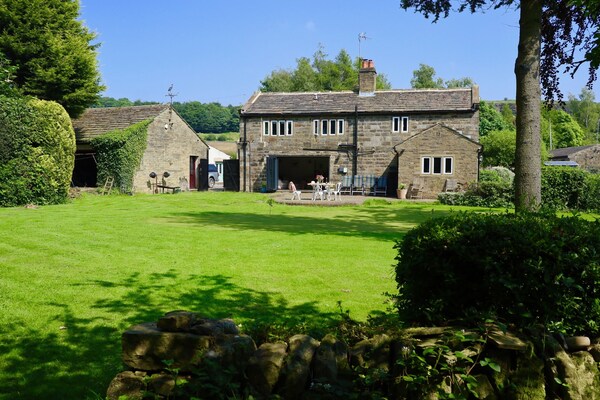 Twin Beds , Separate Bathroom, Countryside View - Hebden Bridge