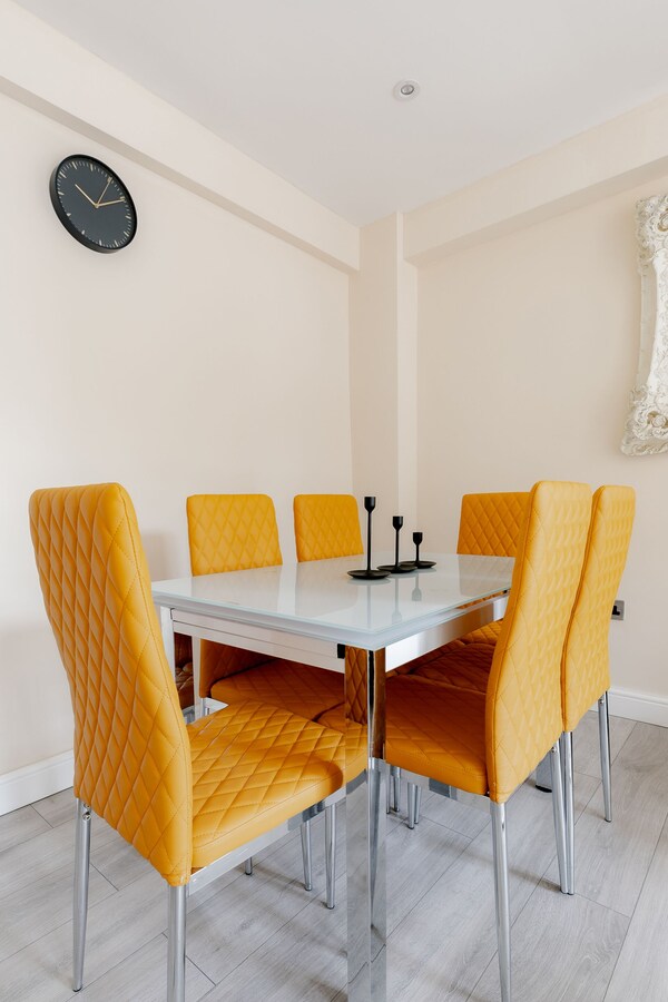Gorgeous 2 Bed And 2 Bath Apartment Near Hyde Park - London Euston station