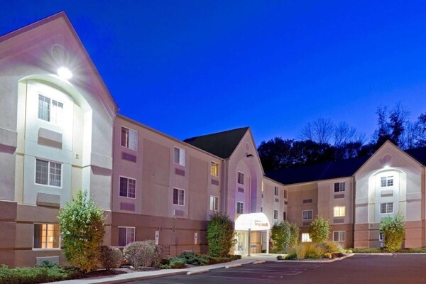 4 Spacious Suites W/ Full Kitchen Ideal For Extended Stays - Pets Welcome - Morristown, NJ