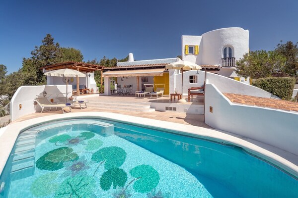 Villa 'Torre Xanchu' Con Vistas A La Montaña, Wi-fi Y Aire Acondicionado - Sa Talaia