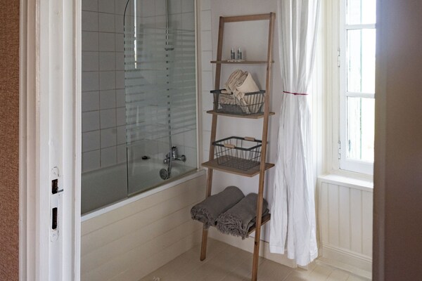 Charming Retreat Near D-day Beaches & Carentan  Wellness & Relaxation Await! - Carentan