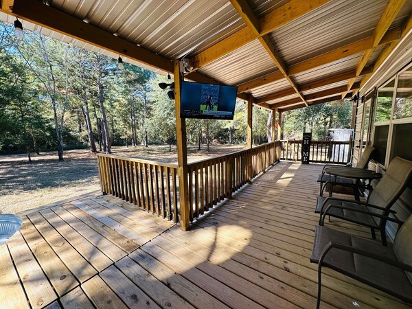 Beautiful Cozy Cabin On 5 Secluded Acres In Navasota, Tx. - Navasota, TX