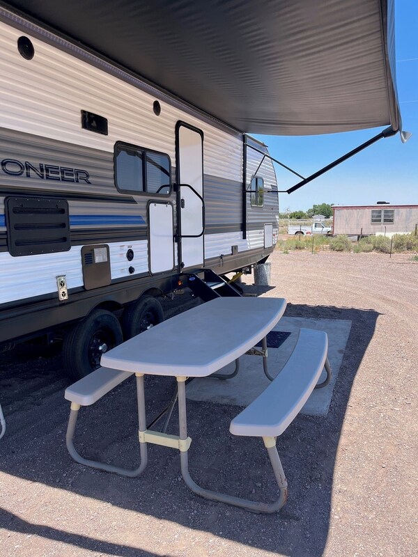 Cozy 2-bedroom Rv In Peaceful San Acacia - New Mexico