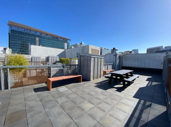 San Francisco Methodist Loft-style Condo - San Francisco, CA
