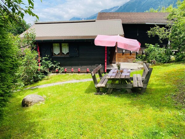 Little Chalet With Garden And View - 