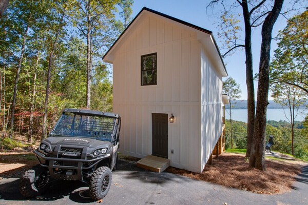 Yellowstone-inspired Rustic Cabin With Lake Views, Hot Tub, And Western Charm - Guntersville, AL