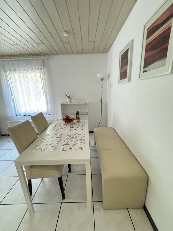 H&h Home - Central And Quite Apartment In Sindelfingen - Weil der Stadt