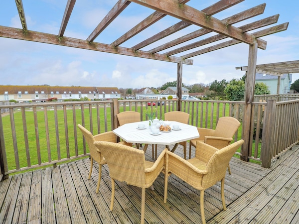 Munday H2, Family Friendly, Country Holiday Cottage In Yarmouth - Barton on Sea