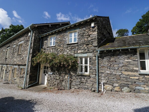 The Granary, Pet Friendly, With A Garden In Hawkshead - Coniston