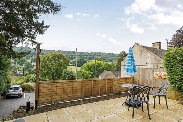 Shepherd Huts A The Butchers Arms Sheepscombe - Gloucester, UK