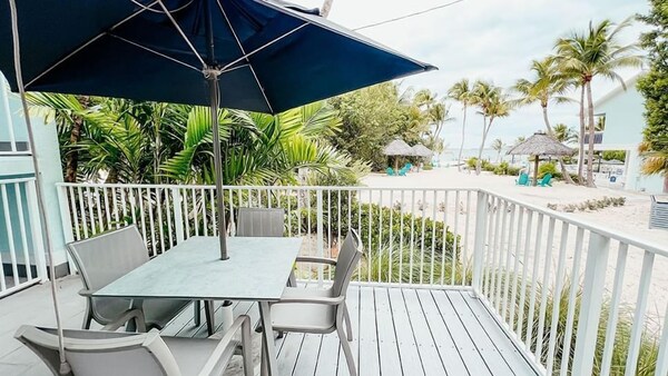 Peaceful Getaway With Beautiful Bayside Sunset | Room W/ Balcony - Key Largo, FL