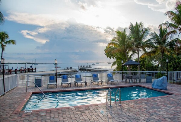 Unwind With Stunning Sunset Views & Water Sports At Our Relaxing Hotel - Key Largo