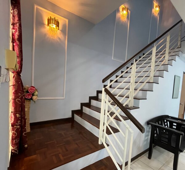 Double-story Landed House In Kuala Lumpur - Kuala Lumpur