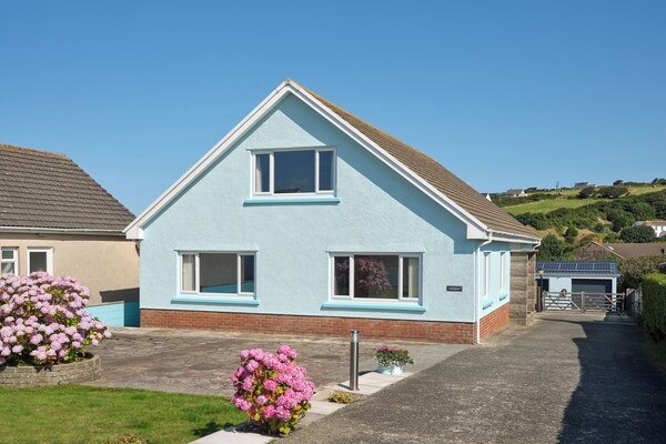 Carousel, Pet Friendly, Country Holiday Cottage In Broad Haven - Little Haven