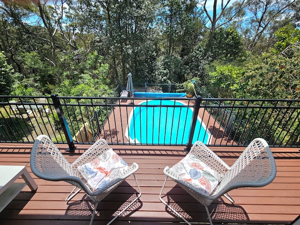 Luxury Mountain Retreat, 6 Bedroom, 3 Bathroom With Gym And Heated Swimming Pool - Springwood