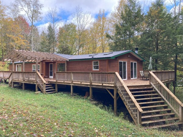 Waterfall View From Secluded 4 Bed Cabin In East Branch, Ny With Mountain Views - Hancock, NY