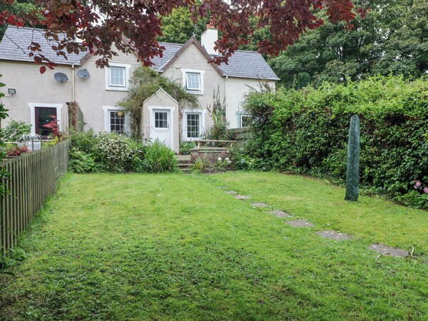 2 Cheriton Cottages, Pet Friendly, With Open Fire In Pembroke - Manorbier