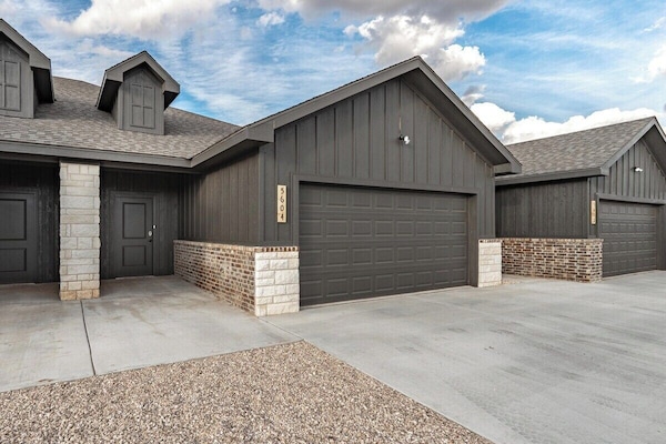 Flatland Retreat - 3br 2ba - Brand New Home - Lubbock, TX