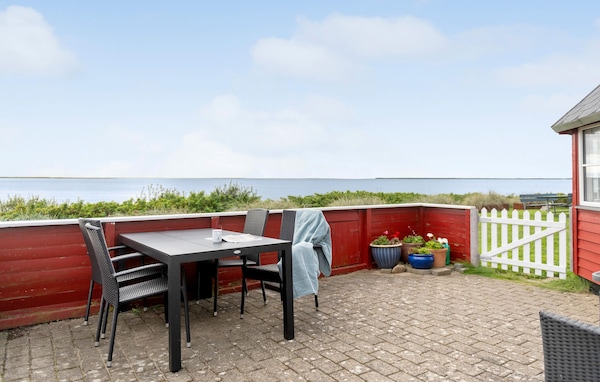 2 Bedroom Cozy Home In Esbjerg V - Esbjerg