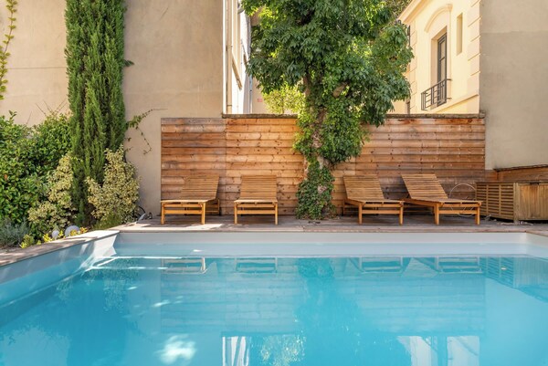 Découverte - Somptueuse Propriété Avec Piscine Quartier Croix-rousse - Vénissieux