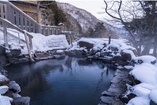 A 6tatami Japanesestyle Room With A View Of The  / Matsumoto Nagano - 다카야마시