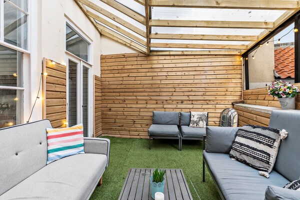 Stunning Central Whitby Abode - Garden Terrace - Robin Hood's Bay