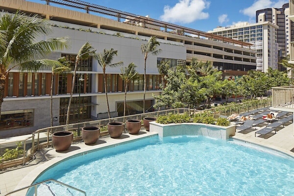 2 Double Beds Room, Hilton Garden Inn, Walk To Waikiki Beach, Rooftop Pool - Kailua, HI