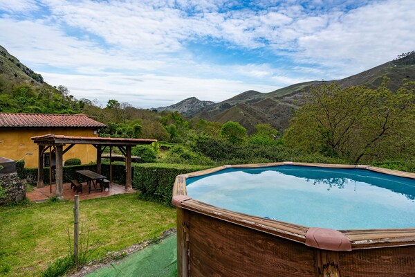 Finca 'La Nozal' Mit Bergblick, Privatem Pool Und Wi-fi - Asturien