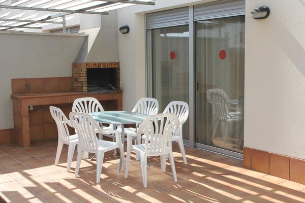 Holiday Apartment For 6 People - Torredembarra