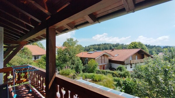 Ferienwohnung (70qm) Mit Balkon - Deggendorf