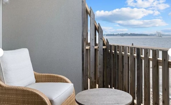 Newport Resort W/ Breathtaking View | 2 Family Ready Units W/ Balcony - Rhode Island