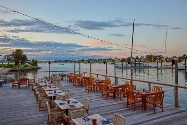 Spacious Family Suite | Scenic Nights At Our Waterfront Resort - Rhode Island