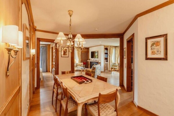 ÜPpiges Apartment Mit Innenpool - Schönried