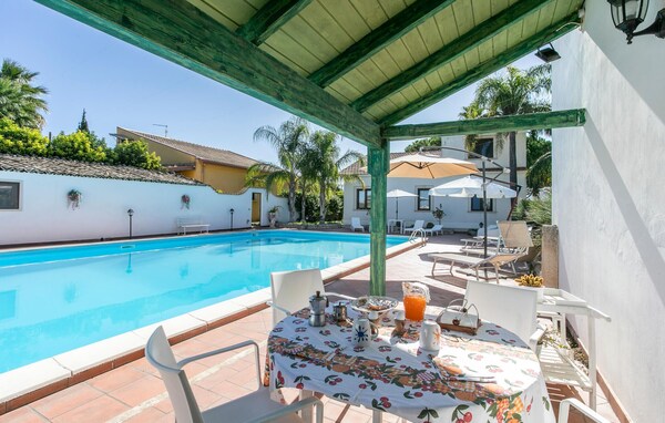 Beautiful Home In Chiaramonte Gulfi - Sicily