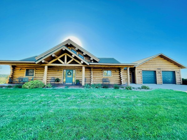 Foote Creek Lodge - Aberdeen, SD