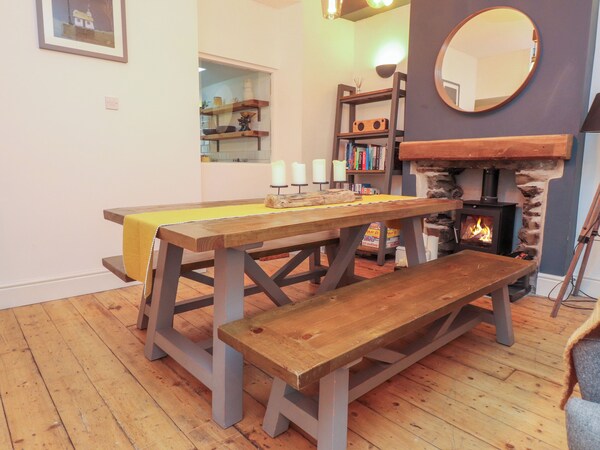 Heol Madog, Pet Friendly, Character Holiday Cottage In Porthmadog - Harlech
