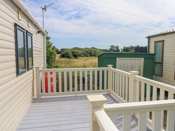 Coastal Cottage, Pet Friendly, With A Garden In East Wittering - Hayling Island