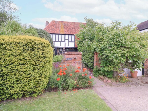 Home By The Sea, Pet Friendly, With Open Fire In Clacton-on-sea - Clacton-on-Sea