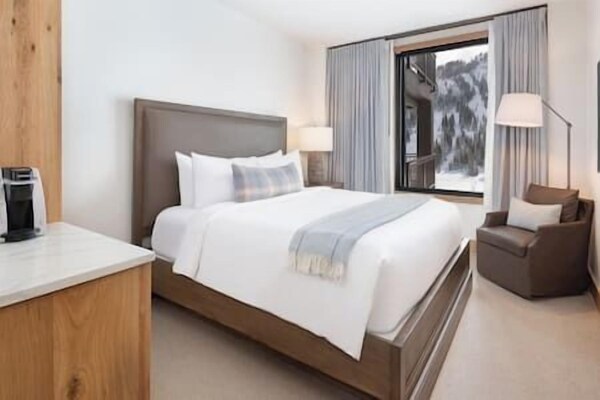 Mountain View Resort With Lux Spa And Outdoor Pool Warmth - Snowbird, UT