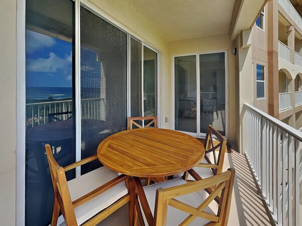 Oceanfront Condo With Pool, Balcony And Beach Access - Washington Oaks Gardens State Park, Palm Coast