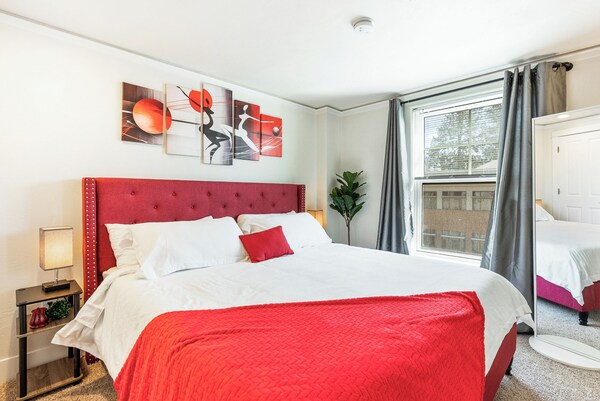 Charming Studio Near University Of Oregon With Fast Wi-fi And Parking! - University of Oregon, Eugene