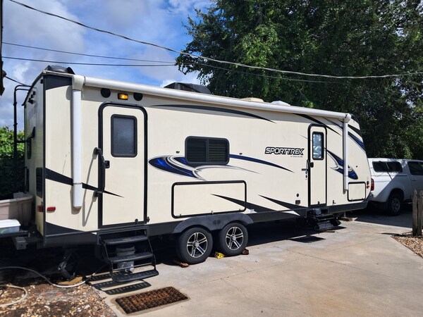 Cozy Rv With Pool Access, Wifi And Ac In Awesome Englewood - Venice, FL