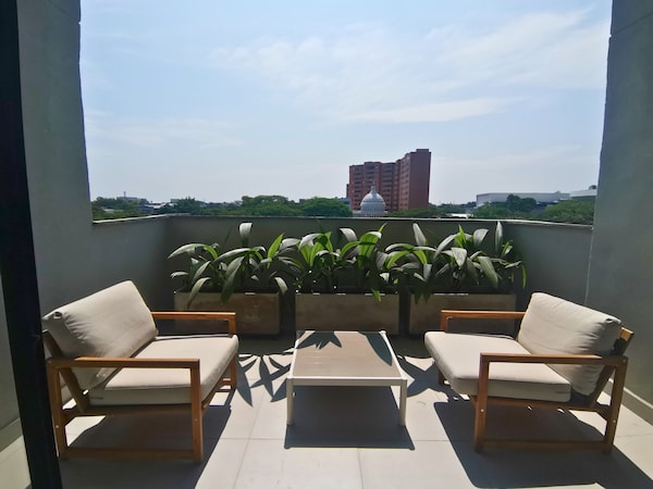 Bonito Estudio | A/c  | Vista Ciudad | Pq Gratuito - Cali