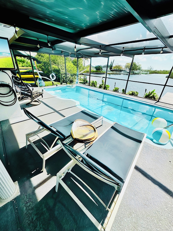 Anclote Oasis - Tarpon Springs - Waterfront Sunsets & Private Pool - Tarpon Springs, FL