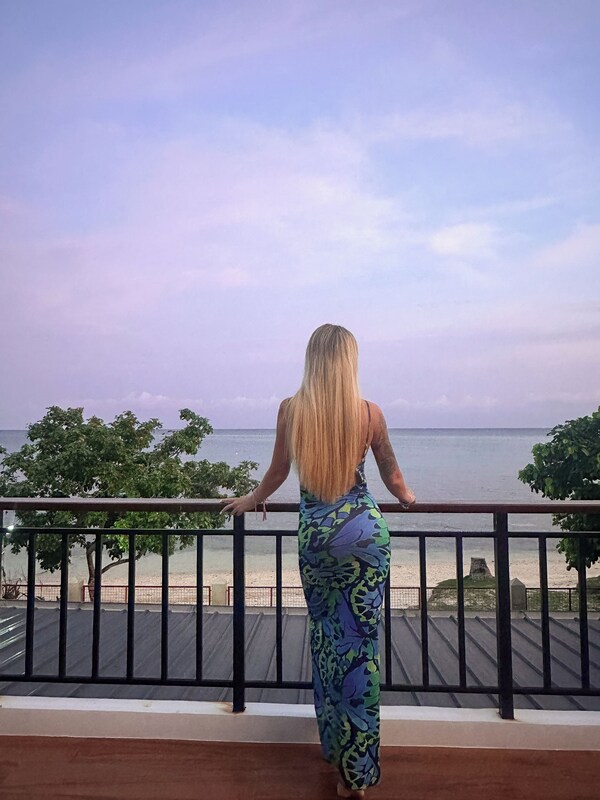 Beach Front Villa W/garden And Outdoor Kitchen, - Lazi