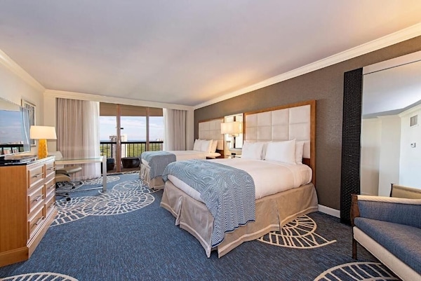 Groups Best Choice: Room W/ Gulf View Ideal For Family Fun In Beach Resort - Naples, FL